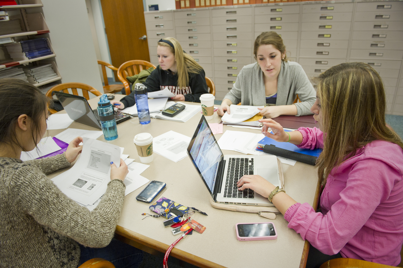 Brainstorming How We Learn | Undergraduate Research & Fellowships